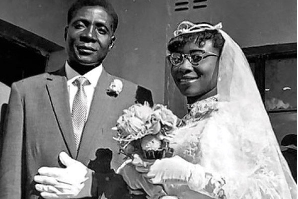 MRS MUGABE BEFORE GRACE MUGABE – JamaicanmateyangroupiePinkwall